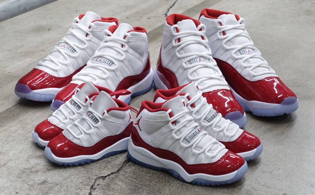 JORDAN BRAND AIR JORDAN 11 RETRO “CHERRY” “MICHAEL JORDAN” | 特集ページ ...